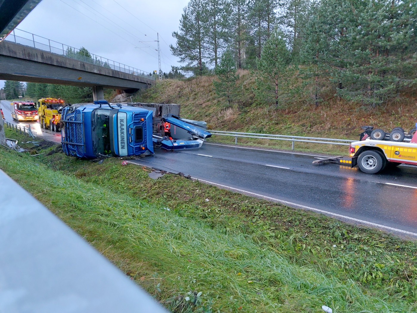 Tilannehuone.fi - Kuorma-auto törmäsi alikulkusiltaan Pateniemessä ...