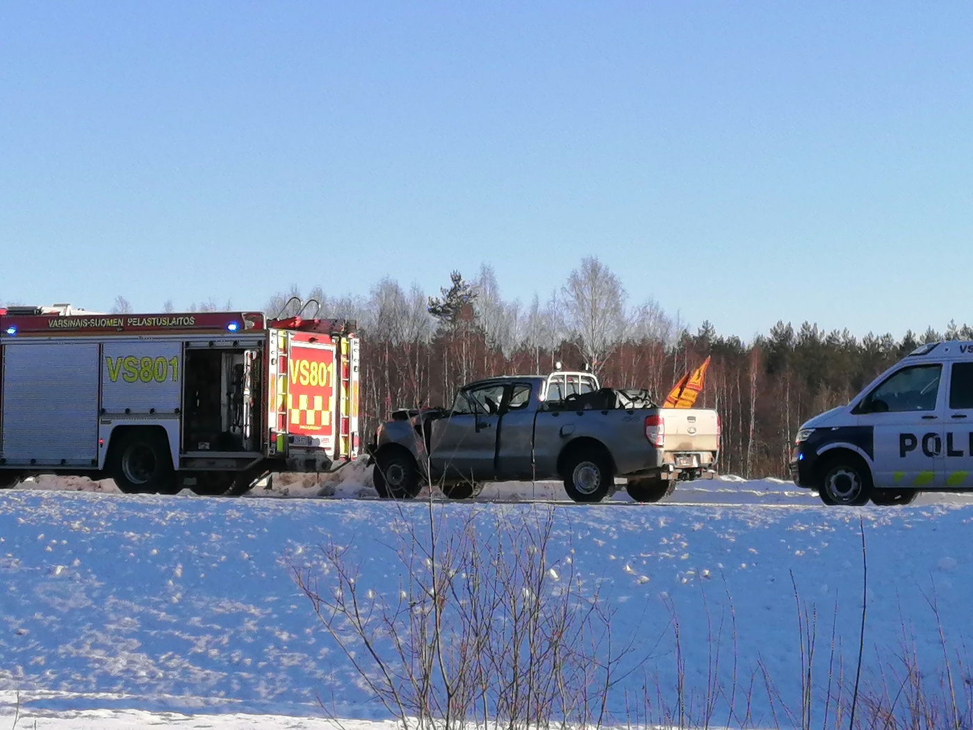 Tilannehuone.fi - Lava-auto törmäsi kuorma-autoon Valtatiellä 9 ...